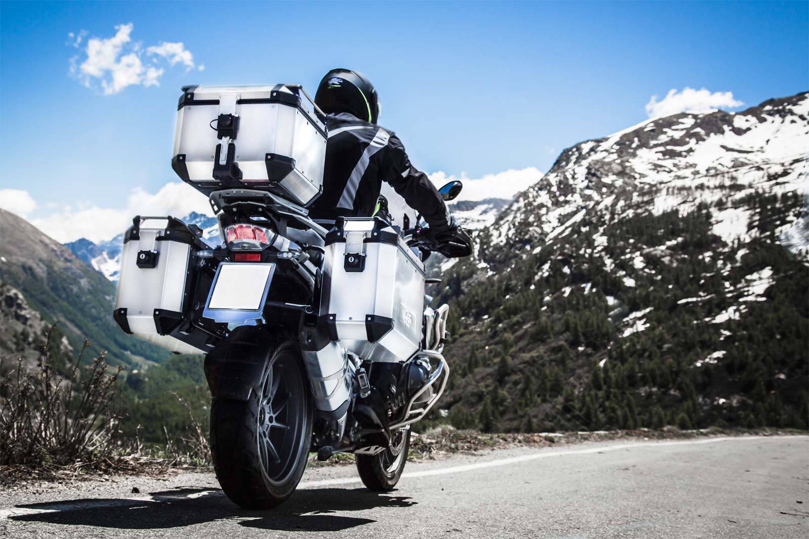 Accessori Moto e Scooter - Caschi, Borse, Parabrezza | Kappa Srl